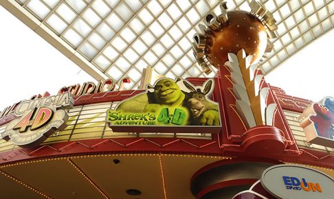 USJ「シュレック4-Dアドベンチャー」は匂いや水しぶきも体験できるムービーアトラクション | USJハック